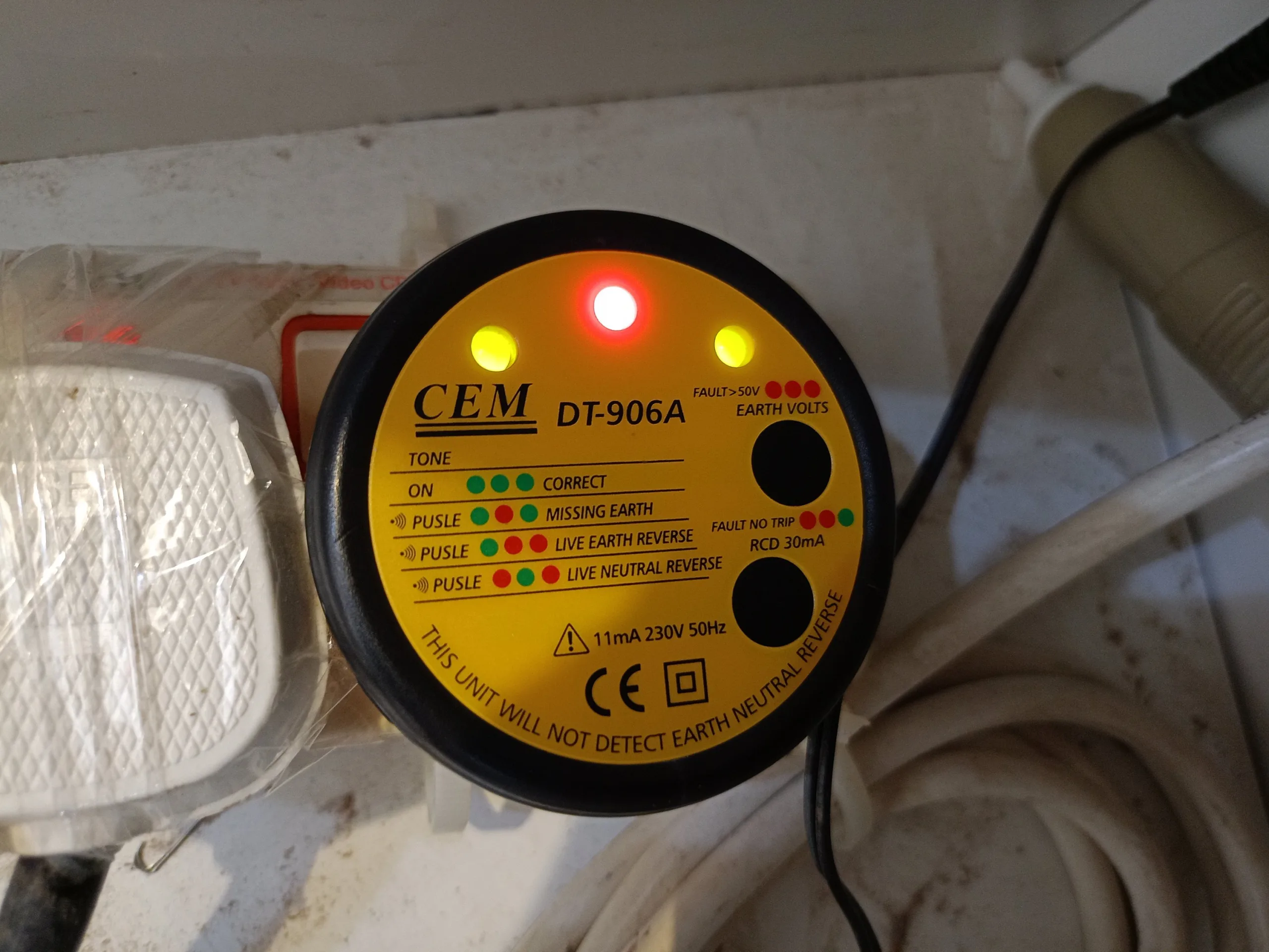 Earth Leakage Tester DT-906A and Socket Polarity Tester